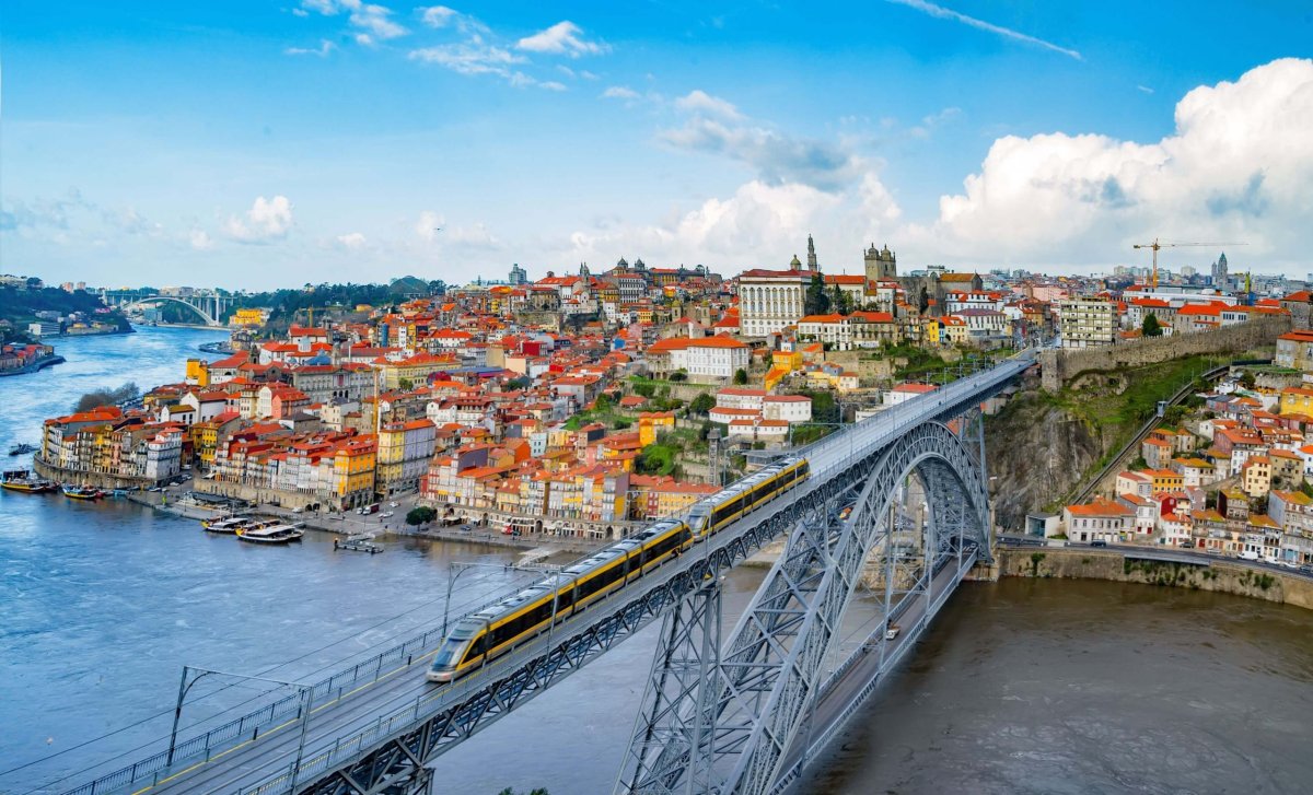 21 cele mai bune locuri de văzut și vizitat în Porto (cu hartă)